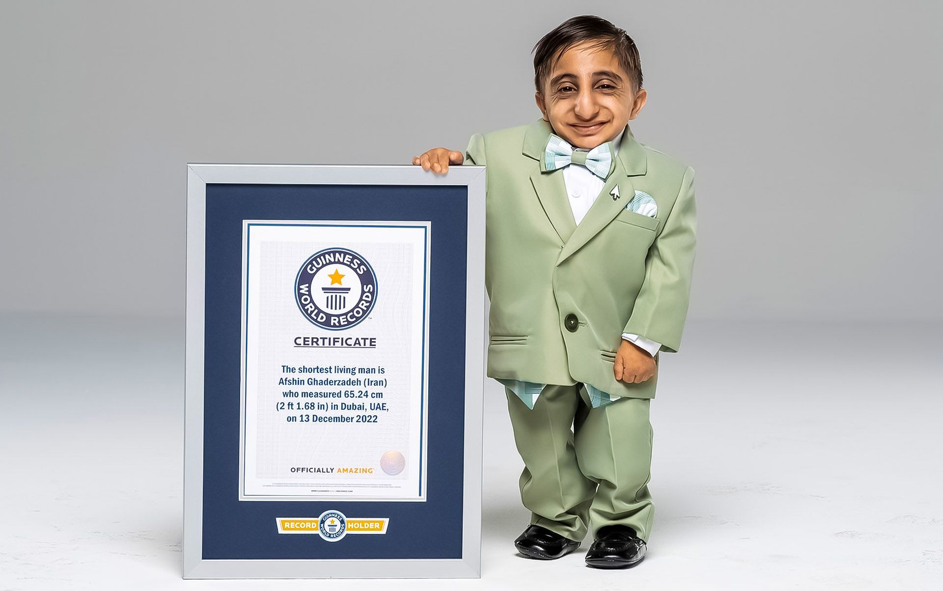 Guinness world record for the shortest man weighing 6kg - gulfnewsline.com